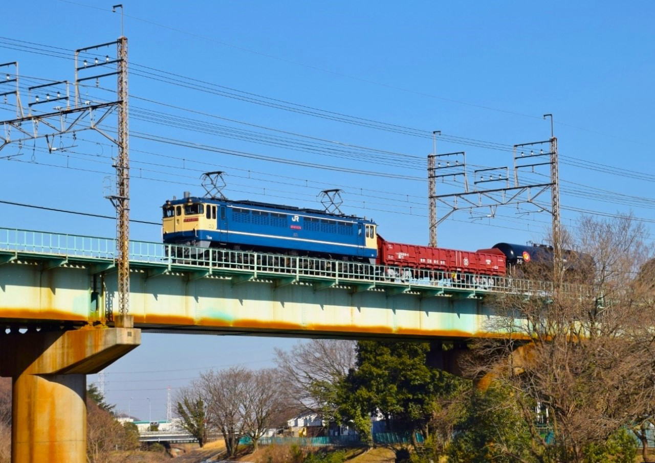 配給列車は玉手箱 配6794ﾚ EF65-2070 熊谷発-東京ターミナル 新座-東所沢 柳瀬川 2019-01-23